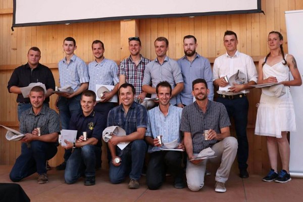 Am LZ Liebegg feierten 84 Landwirtinnen und Landwirte ihren Abschluss - bauernzeitung.ch ...