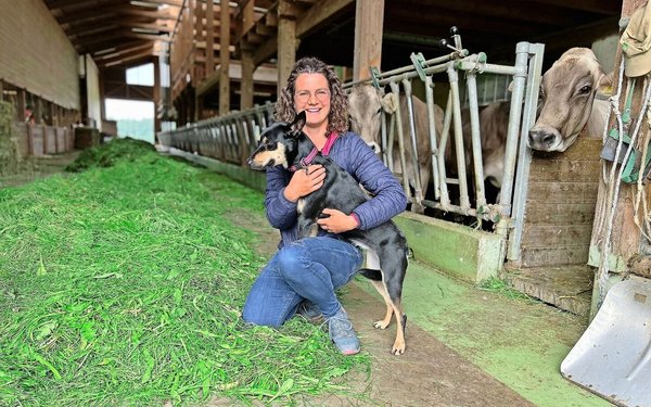 Ramona Ammann ist hin- und hergerissen zwischen Stall und Büro ...