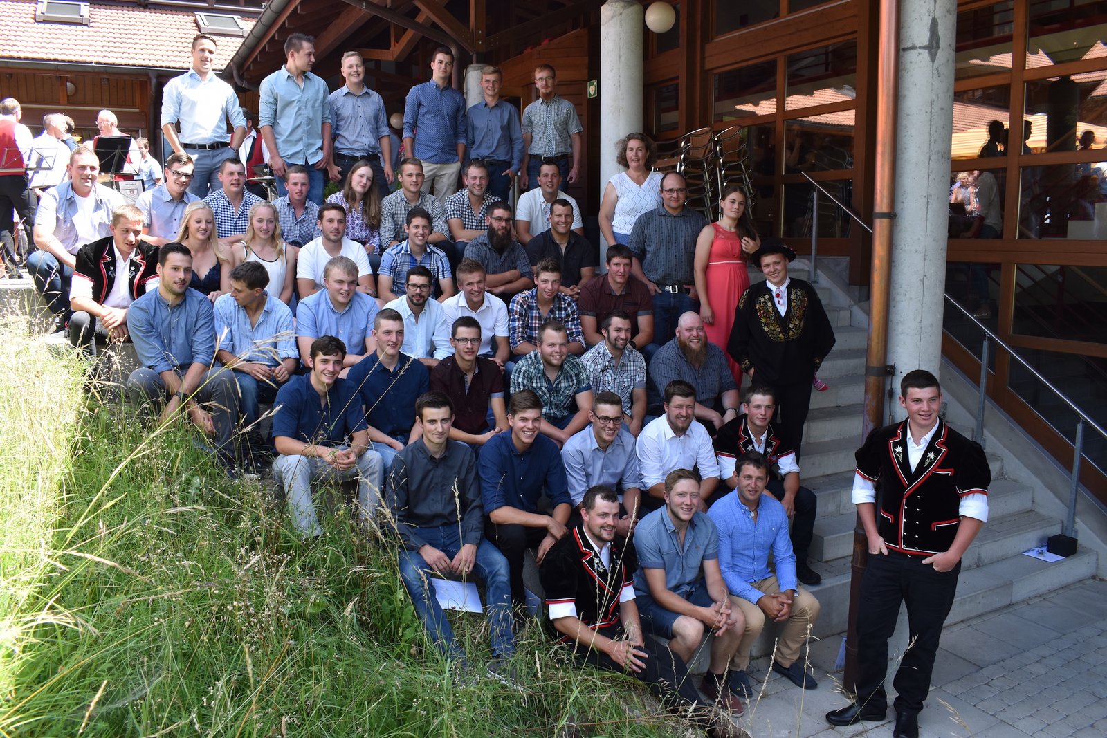 Schüpfheim: 48 Landwirte und Landwirtinnen diplomiert - bauernzeitung.ch | BauernZeitung