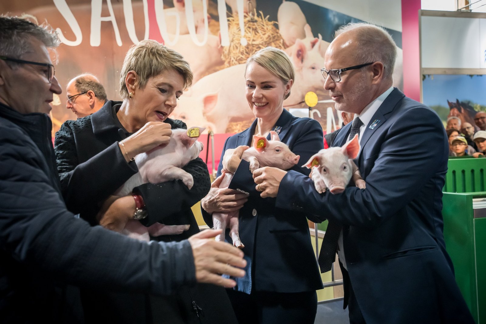 Olma ist eröffnet – Keller-Sutter erinnert an «Mutanfall» vor 80 Jahren ...