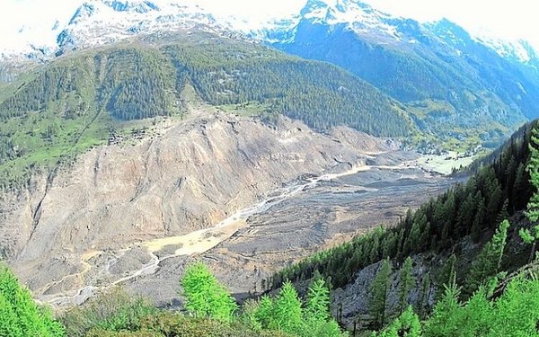 Bergsturz Blatten: Bauern helfen mit Futter und Maschinen ...